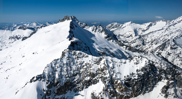 Trinity Alps Backcountry Skiing Guidebook – Alpenglow Publishing Studio